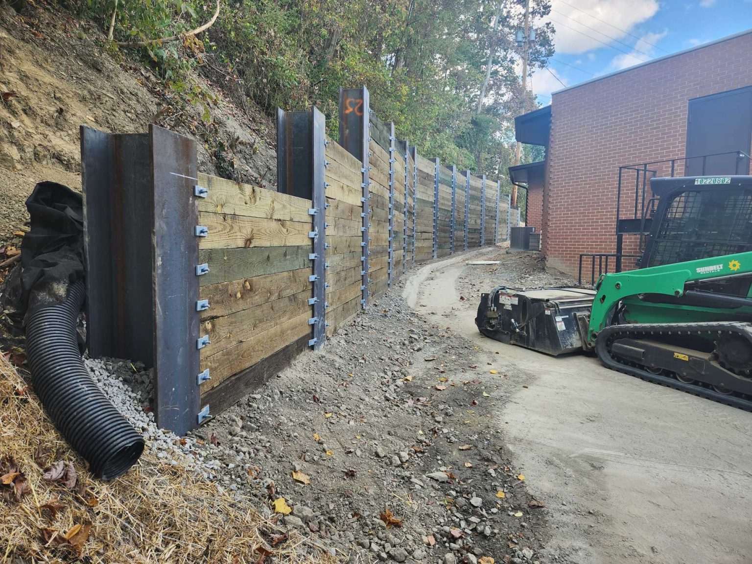 Newark Soldier Pile and Lagging Wall – The Righter Company